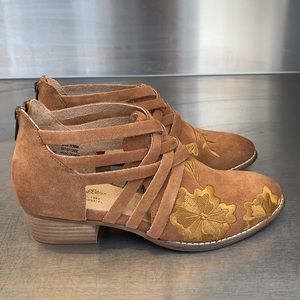 Sundance | Shoes | Low Heel Embroidered Leather Boots From Sundance ...